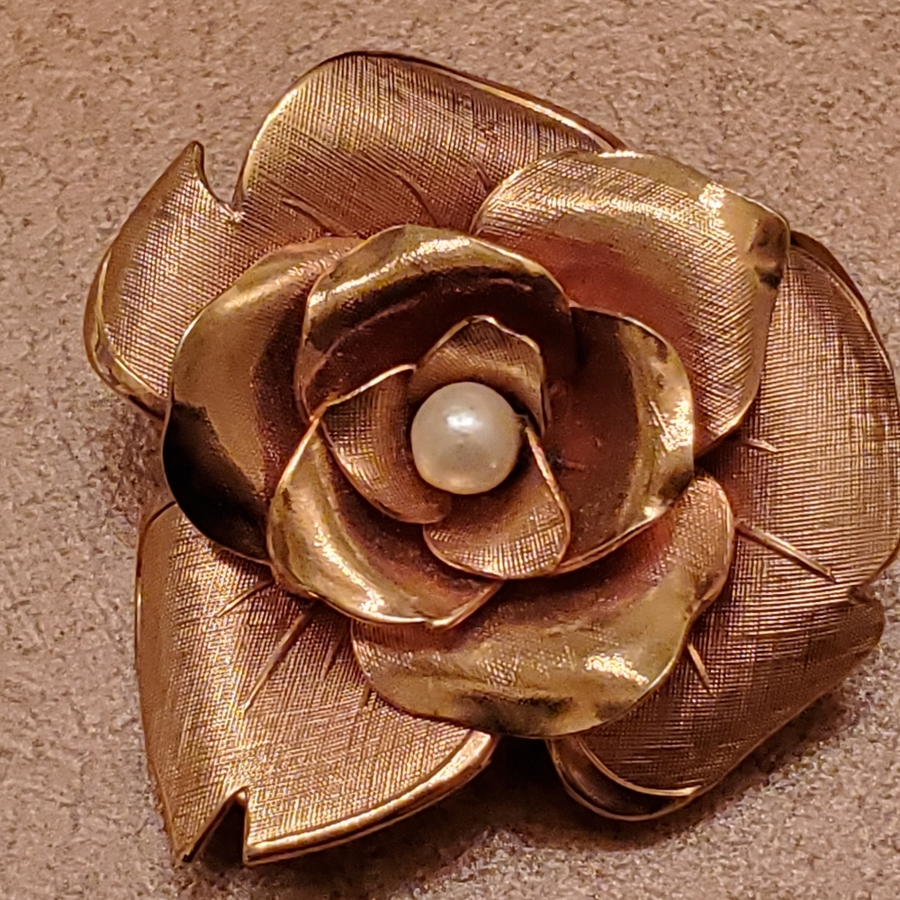Coro Rose Brooch - Gem